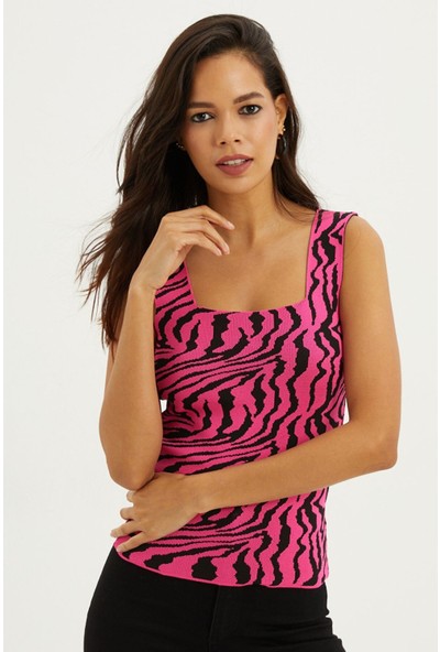 Kasheha Kadın Fuşya Kare Yaka Zebra Desenli Triko Bluz - KAD3325606