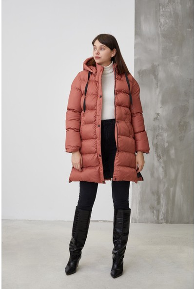 Lime Moda Kapüşonlu Şişme Mont-Nar Çiçeği Lime Moda Kapüşonlu Şişme Mont-Nar Çiçeği