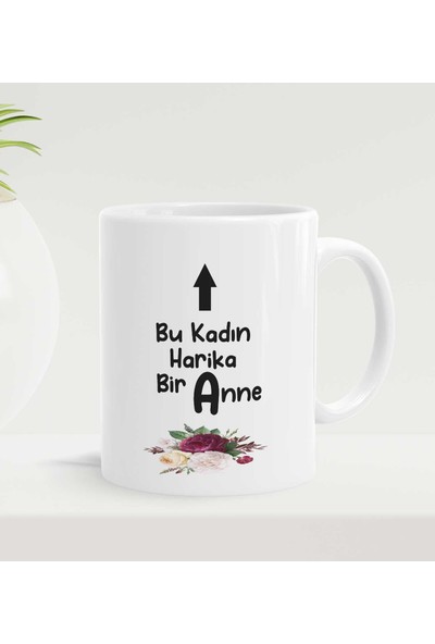 Hediyegman Anneler Gününe Özel Bu Kadın Harika Bir Anne Tasarımlı Baskılı Kupa Bardak