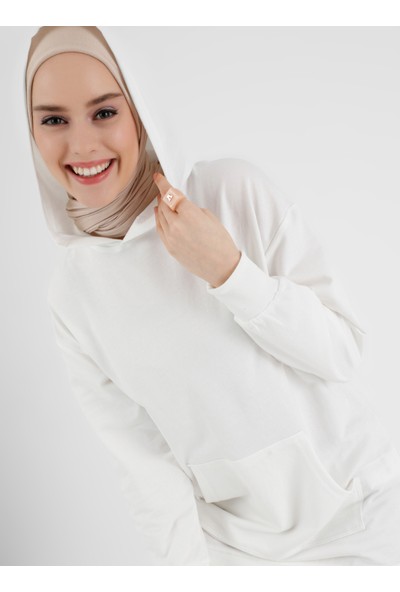 Kanguru Cepli Kapüşonlu Sweatshirt - Beyaz - Refka Kanguru Cepli Kapüşonlu Sweatshirt - Beyaz - Refka