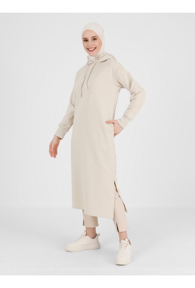 Refka Kapüşonlu Yırtmaç Detaylı Tunik - Açık Taş - Refka Basic Refka Kapüşonlu Yırtmaç Detaylı Tunik - Açık Taş - Refka Basic