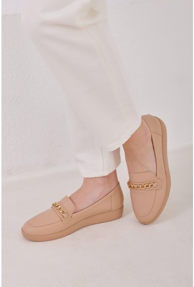 Madamra Bej Kadın Zincir Detaylı Babet Madamra Bej Kadın Zincir Detaylı Babet