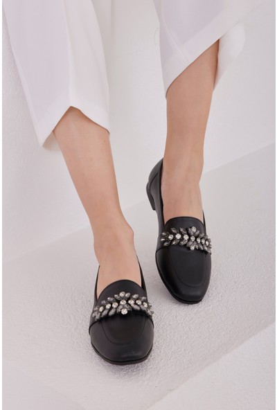 Madamra Siyah Kadın Taş Detaylı Babet