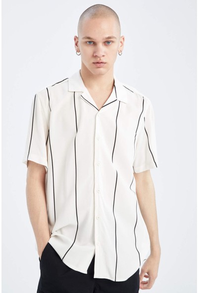 Coool Regular Fit Çizgi Desenli Poplin Kısa Kollu GÖMLEK X4729AZ22SM Coool Regular Fit Çizgi Desenli Poplin Kısa Kollu GÖMLEK X4729AZ22SM