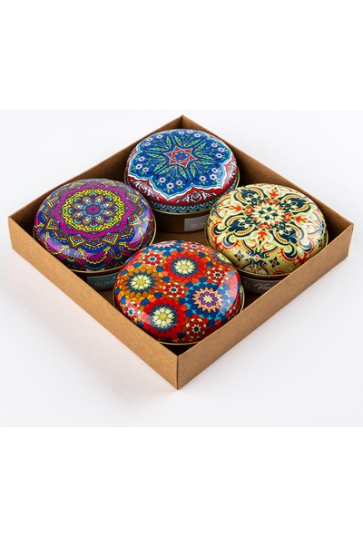 Rumi Candle Metal Kutu Kokulu Mum Soya Wax Vegan Doğal Lüx Hediyelik Mandala Serisi No:10 Rumi Candle Metal Kutu Kokulu Mum Soya Wax Vegan Doğal Lüx Hediyelik Mandala Serisi No:10