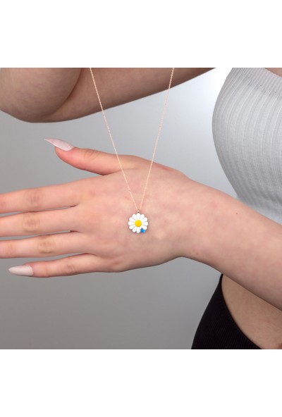 Miavi Silver 925 Ayar Gümüş Mavi Kelebek Figürlü Mineli Papatya Kolye