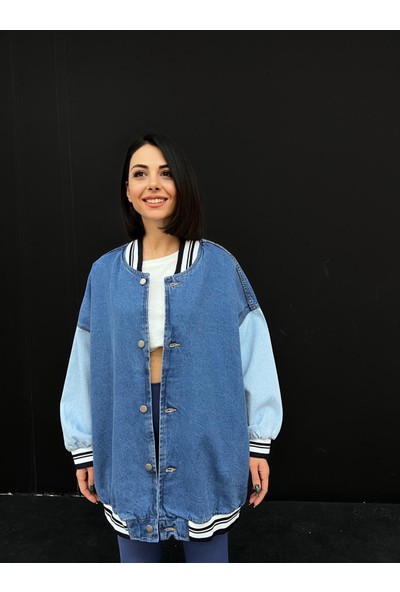 Seda Yalçın Atelier Önü Düğmeli Denim Ceket Seda Yalçın Atelier Önü Düğmeli Denim Ceket