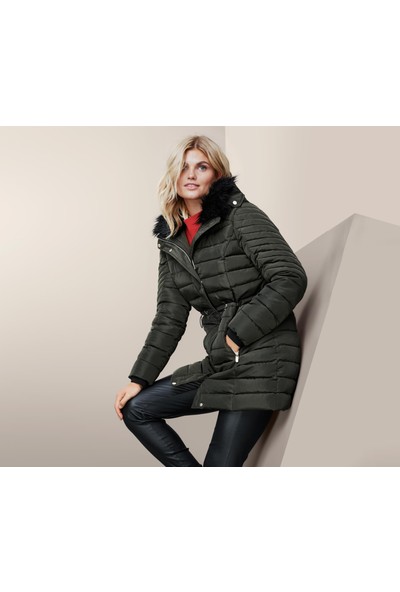 Tchibo Kapüşonlu Kapitone Manto