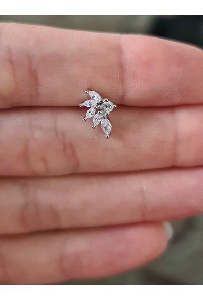 Mooije Silver 6 Taşlı Gümüş Piercing Mooije Silver 6 Taşlı Gümüş Piercing