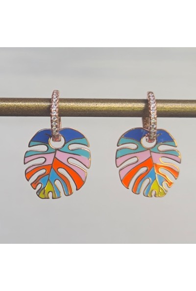 Mooije Silver Renkli Yaprak Sallantılı Gümüş Küpe Mooije Silver Renkli Yaprak Sallantılı Gümüş Küpe