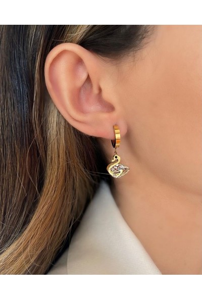 Taşlı Kuğu Figürlü Halka Çelik Küpe