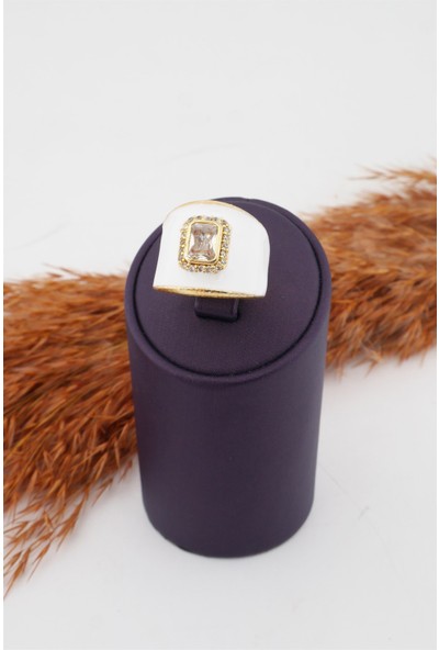 By Zeyna Aksesuar Kadın Ayarlanabilir Mineli Zirkon Yüzük By Zeyna Aksesuar Kadın Ayarlanabilir Mineli Zirkon Yüzük