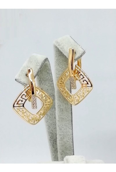 Eke Butik Kare Taşlı Küpe