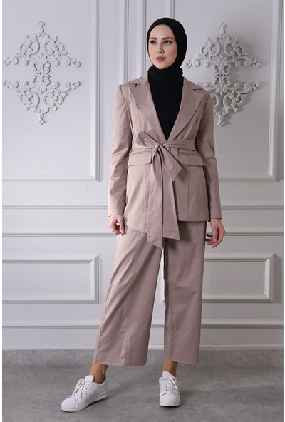 Ceremony 2321 Sağ Yanı Düğme Detaylı Bol Paça Pantolon Vizon Ceremony 2321 Sağ Yanı Düğme Detaylı Bol Paça Pantolon Vizon