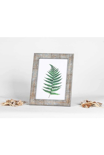 Bicanzade Masaüstü Dekoratif Resim & Fotoğraf Çerçevesi Metalik Desenli Çerçeve 13 x 18CM. Bicanzade Masaüstü Dekoratif Resim & Fotoğraf Çerçevesi Metalik Desenli Çerçeve 13 x 18CM.
