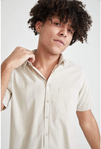 DeFacto Regular Fit Basic Kısa Kollu Gömlek T5743AZ21SM