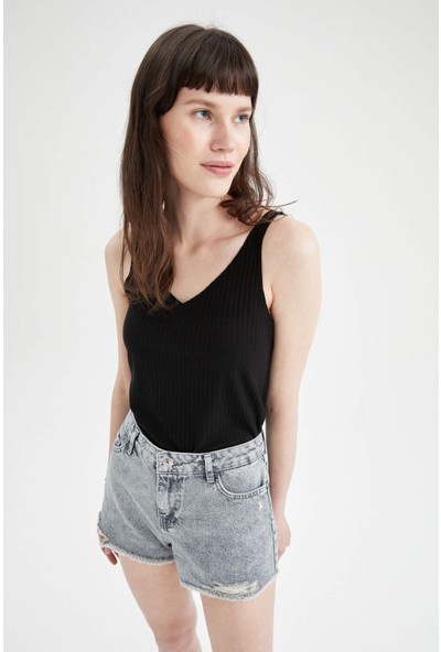 DeFacto Regular Fit Bisiklet Yaka Kaşkorse Atlet R5605AZ21SM