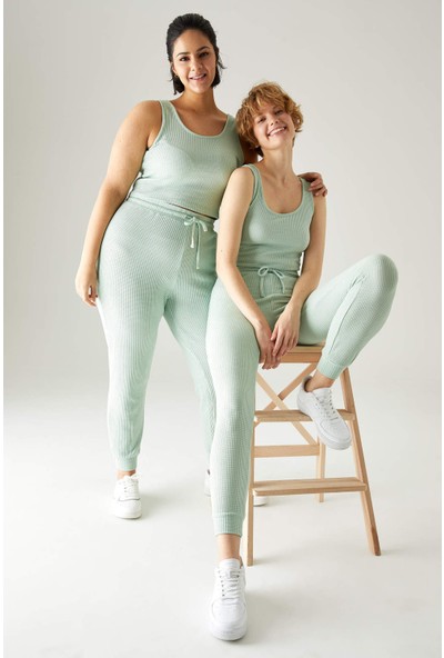 DeFacto Waffle Beli Bağcıklı Relax Fit Jogger Eşofman Altı U0956AZ21SP DeFacto Waffle Beli Bağcıklı Relax Fit Jogger Eşofman Altı U0956AZ21SP