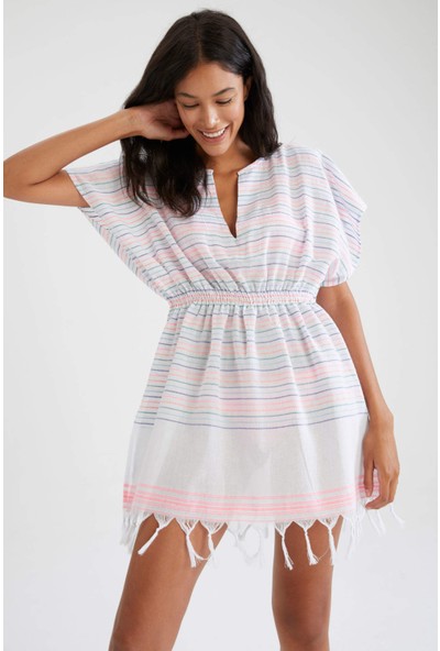Defacto Çizgili V Yaka Püskül Detaylı Beli Lastikli Mini Plaj Elbisesi V5165AZ21HS Defacto Çizgili V Yaka Püskül Detaylı Beli Lastikli Mini Plaj Elbisesi V5165AZ21HS