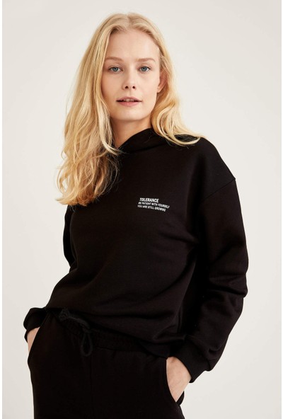 Defacto Organik Pamuklu Minimal Yazı Baskılı Relax Fit Sweatshirt T5680AZ21SP Defacto Organik Pamuklu Minimal Yazı Baskılı Relax Fit Sweatshirt T5680AZ21SP