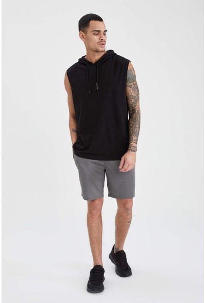 Defacto Slim Fit Teknik Kumaşlı Spor Şort T8929AZ21SP