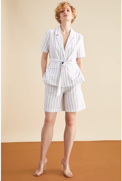 DeFacto Paper Bag Yüksek Bel Keten Karışımlı Çizgili Bermuda Şort U9729AZ21HS DeFacto Paper Bag Yüksek Bel Keten Karışımlı Çizgili Bermuda Şort U9729AZ21HS