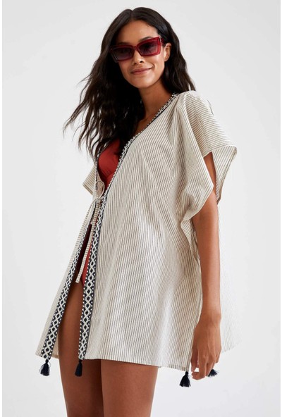 Defacto Etnik Nakış Detaylı Püsküllü Bağcıklı Keten Yazlık Kimono V5163AZ21HS