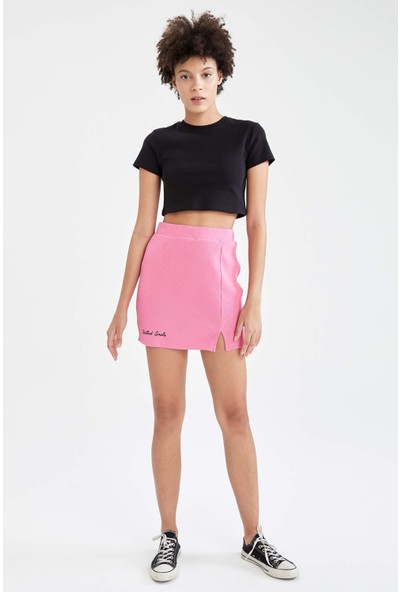DeFacto Slim Fit Yırtmaç Detaylı Mini Etek U3422AZ21SM