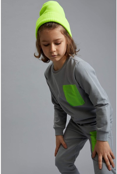 DeFacto Erkek Çocuk Defacto Fit Regular Fit Bisiklet Yaka İnce Sweatshirt Kumaşı Sweatshirt S9782A621SP