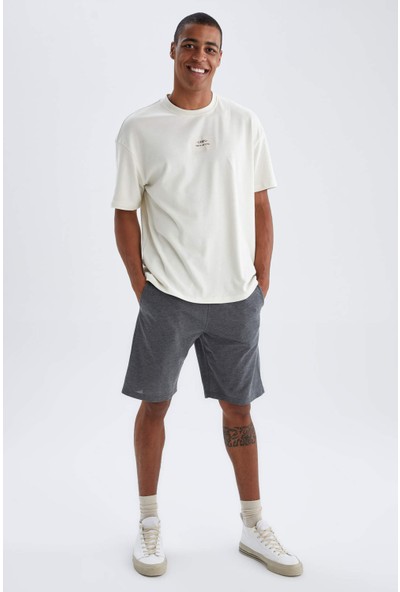 DeFacto Regular Fit Beli Bağcıklı Basic Pamuklu Penye Şort W2512AZ21SM DeFacto Regular Fit Beli Bağcıklı Basic Pamuklu Penye Şort W2512AZ21SM