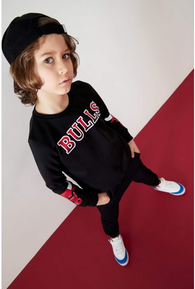 DeFacto Defacto Fit Erkek Çocuk NBA Chicago Bulls Lisanslı Sweatshirt T7477A621SP DeFacto Defacto Fit Erkek Çocuk NBA Chicago Bulls Lisanslı Sweatshirt T7477A621SP