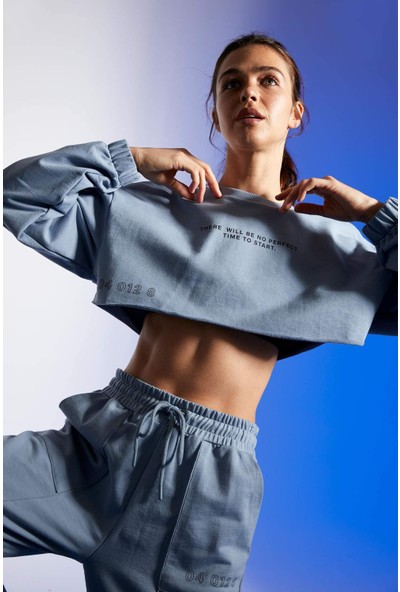 DeFacto Yazı Baskılı Oversize Fit Crop Sweatshirt T6375AZ21SP