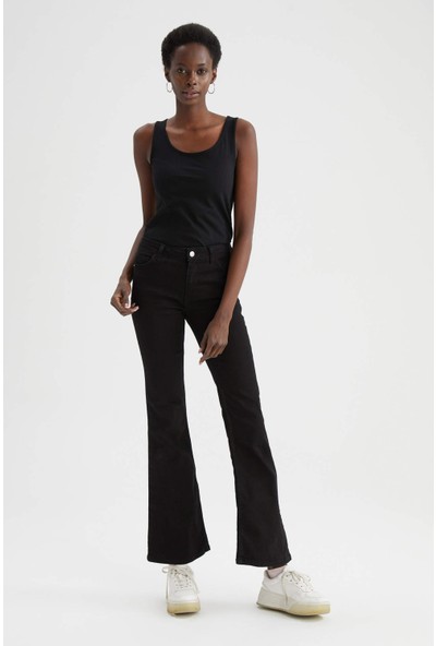 DeFacto Slim Fit Bisiklet Yaka Pamuklu Atlet I1059AZ22SM