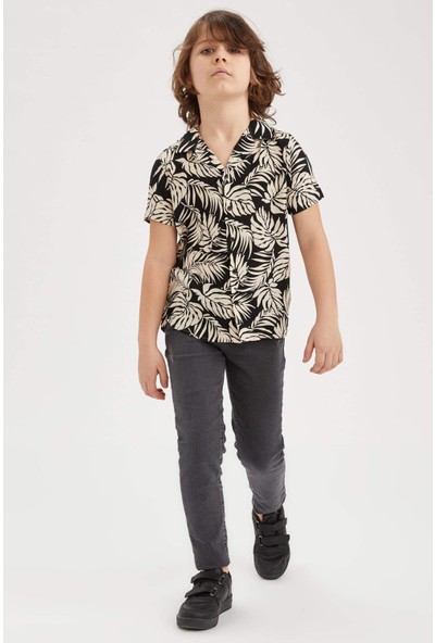 Defacto Erkek Çocuk Slim Fit Yıpratma Detaylı Jean Pantolon T3348A621SM