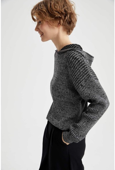 Defacto Relax Fit Kapüşonlu Triko Kazak T7081AZ21SP Defacto Relax Fit Kapüşonlu Triko Kazak T7081AZ21SP