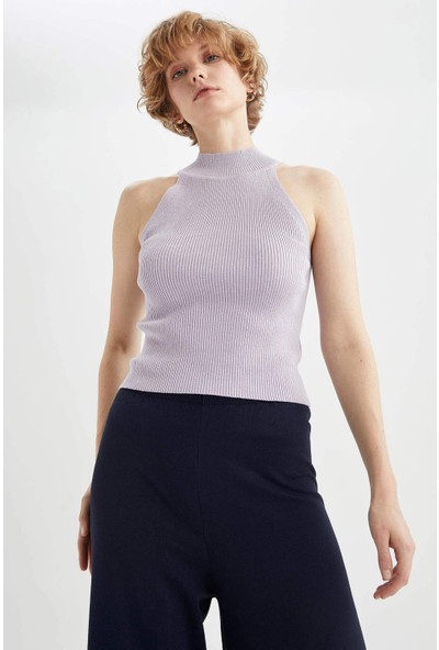 DeFacto Dik Halter Yaka Askılı Örgü Triko Atlet U4432AZ21SM DeFacto Dik Halter Yaka Askılı Örgü Triko Atlet U4432AZ21SM