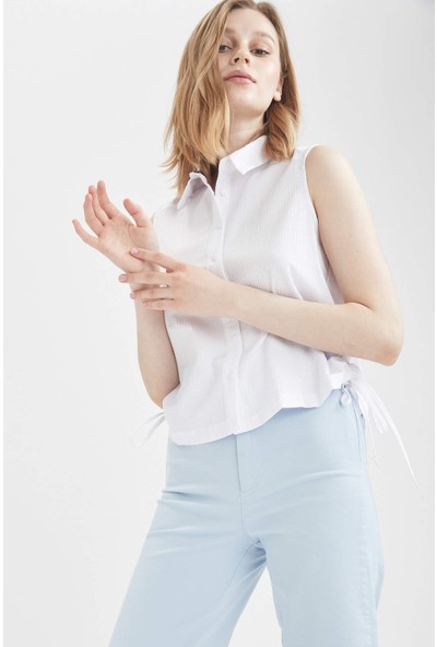 Defacto Basic Büzgü Detaylı Regular Fit Kolsuz Gömlek U9428AZ21SM