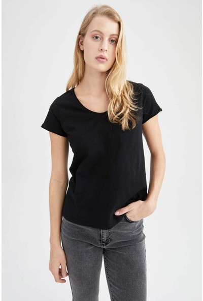 Defacto V Yaka Basic Relax Fit Kısa Kollu Tişört K1507AZ21SP Defacto V Yaka Basic Relax Fit Kısa Kollu Tişört K1507AZ21SP