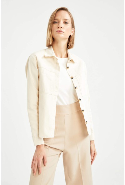 DeFacto Oversize Fit Çift Cepli Gabardin Gömlek V4728AZ21AU DeFacto Oversize Fit Çift Cepli Gabardin Gömlek V4728AZ21AU