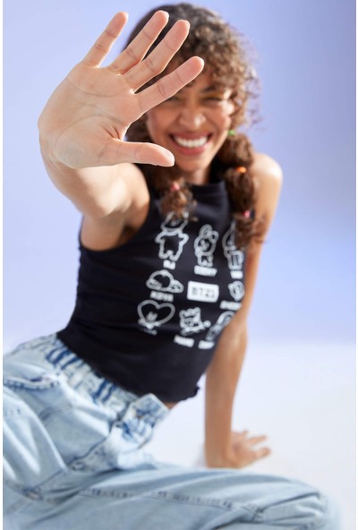 DeFacto Coool BT21 Lisanslı Halter Yaka Crop Atlet U5951AZ21SP