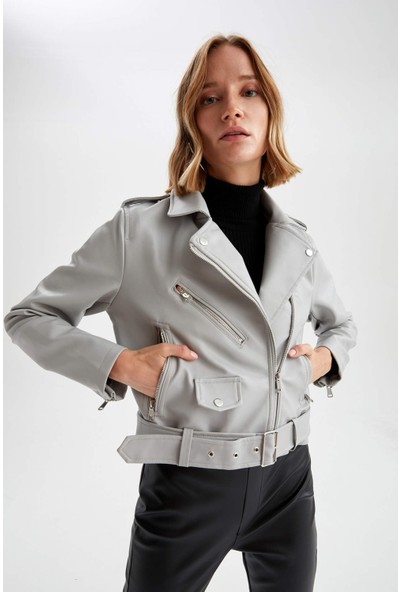 DeFacto Regular Fit Kemer Detaylı Su İtici Suni Deri Biker Ceket V3053AZ22SP