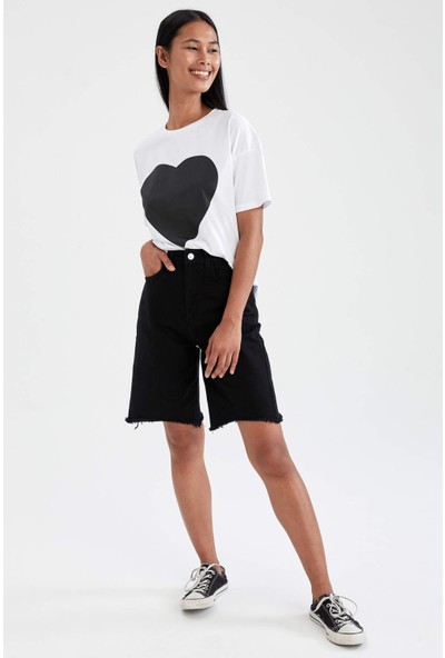 DeFacto Paçası Yırtık Detaylı Siyah Bermuda Şort U4010AZ21SM