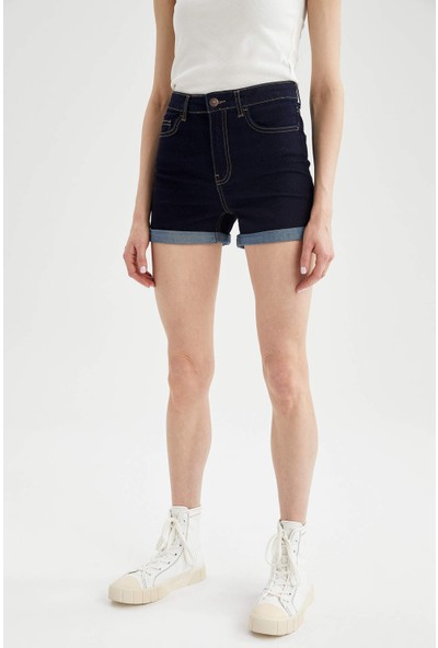 Defacto Katlama Detaylı Slim Fit Mini Jean Şort U3045AZ21SM Defacto Katlama Detaylı Slim Fit Mini Jean Şort U3045AZ21SM