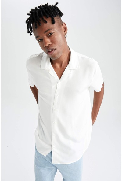 DeFacto Regular Fit Viskon Basic Kısa Kollu Gömlek N1760AZ21SM DeFacto Regular Fit Viskon Basic Kısa Kollu Gömlek N1760AZ21SM