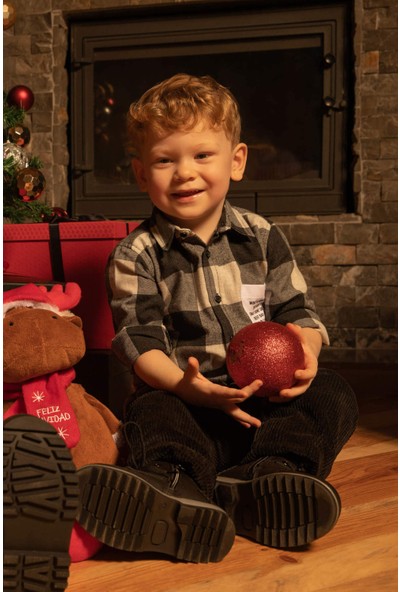 DeFacto Erkek Bebek Yılbaşı Temalı Kareli Tek Cepli Uzun Kollu Gömlek V5446A221WN DeFacto Erkek Bebek Yılbaşı Temalı Kareli Tek Cepli Uzun Kollu Gömlek V5446A221WN