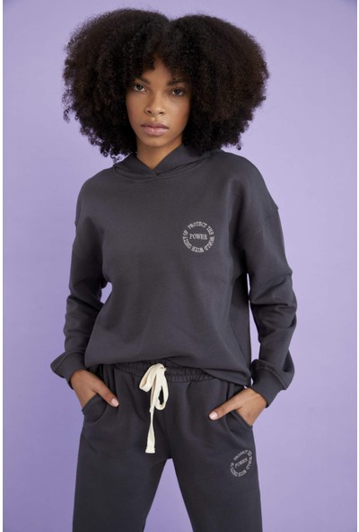 DeFacto Defacto Fit Regular Fit Kapüşonlu Nakışlı Sürdürülebilir Organik Pamuklu Sweatshirt X0139AZ22SP DeFacto Defacto Fit Regular Fit Kapüşonlu Nakışlı Sürdürülebilir Organik Pamuklu Sweatshirt X0139AZ22SP