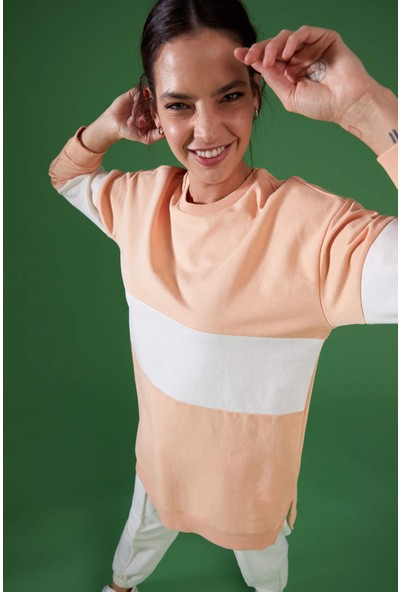 DeFacto Regular Fit Renk Bloklu Sweatshirt Tunik U3531AZ21SM DeFacto Regular Fit Renk Bloklu Sweatshirt Tunik U3531AZ21SM