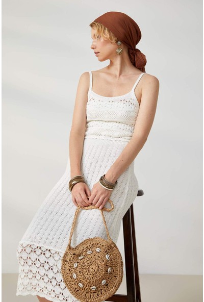 DeFacto Etnik Desenli İp Askılı Triko Atlet W0026AZ21SP DeFacto Etnik Desenli İp Askılı Triko Atlet W0026AZ21SP