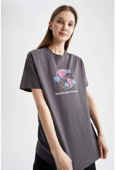 DeFacto Oversize Fit Floral Desenli Bisiklet Yaka Kısa Kollu Pamuklu Tunik Tişört X6929AZ22SM DeFacto Oversize Fit Floral Desenli Bisiklet Yaka Kısa Kollu Pamuklu Tunik Tişört X6929AZ22SM