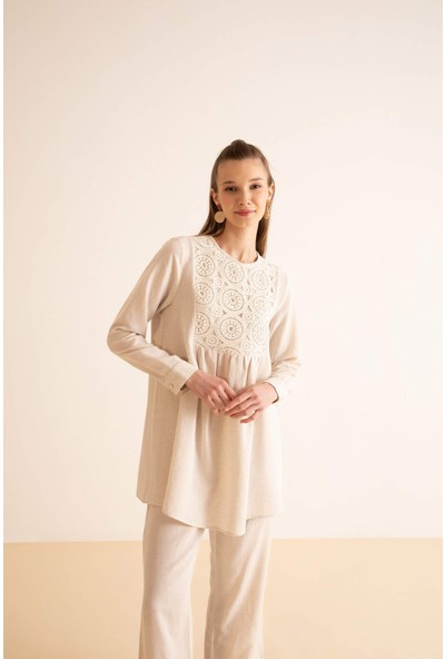 DeFacto Regular Fit Dantel Detaylı Keten Görünümlü Uzun Kollu Tişört Tunik Y1581AZ22SP DeFacto Regular Fit Dantel Detaylı Keten Görünümlü Uzun Kollu Tişört Tunik Y1581AZ22SP